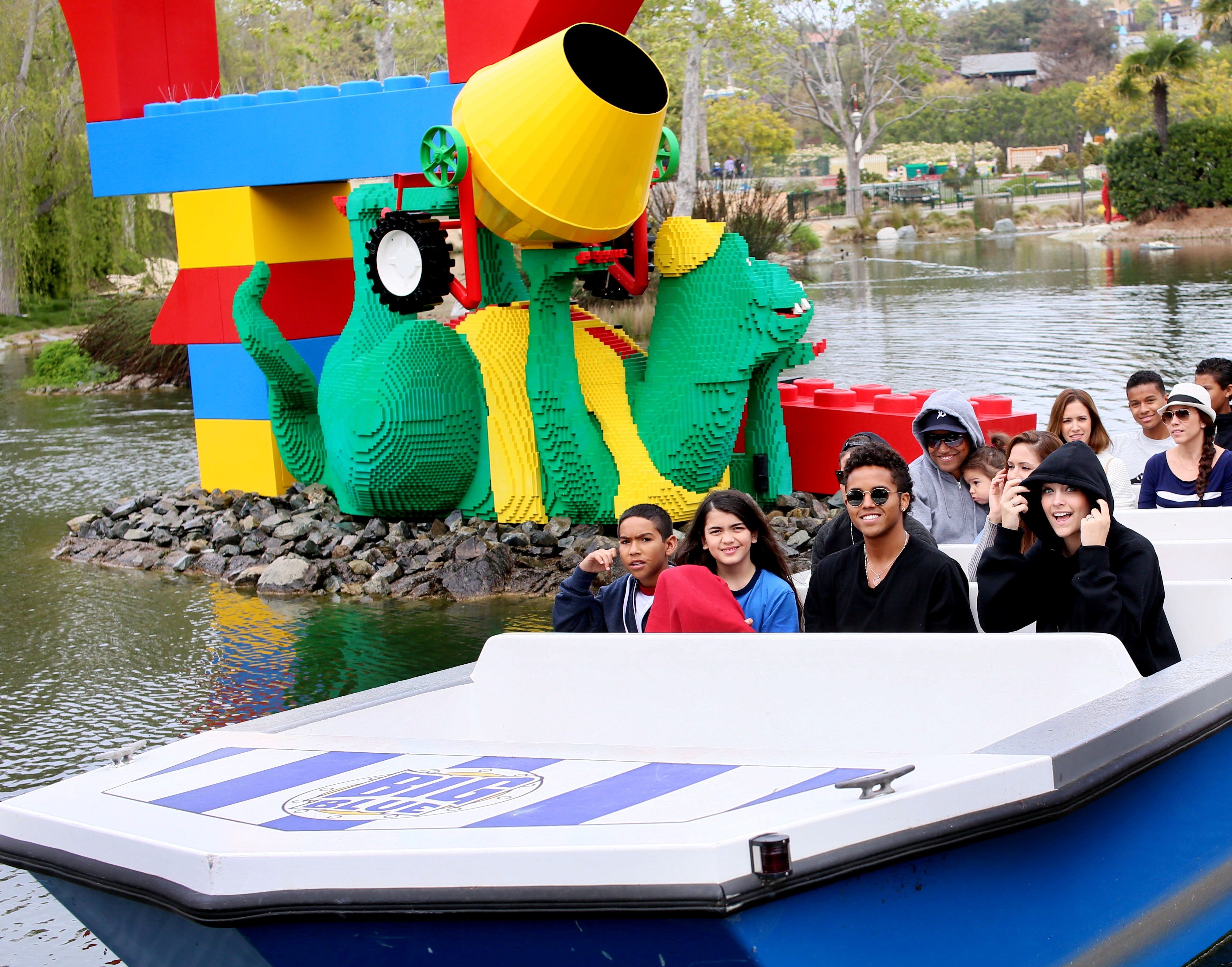 Jackson Kids: Family Fun at Legoland | Entertainment Tonight