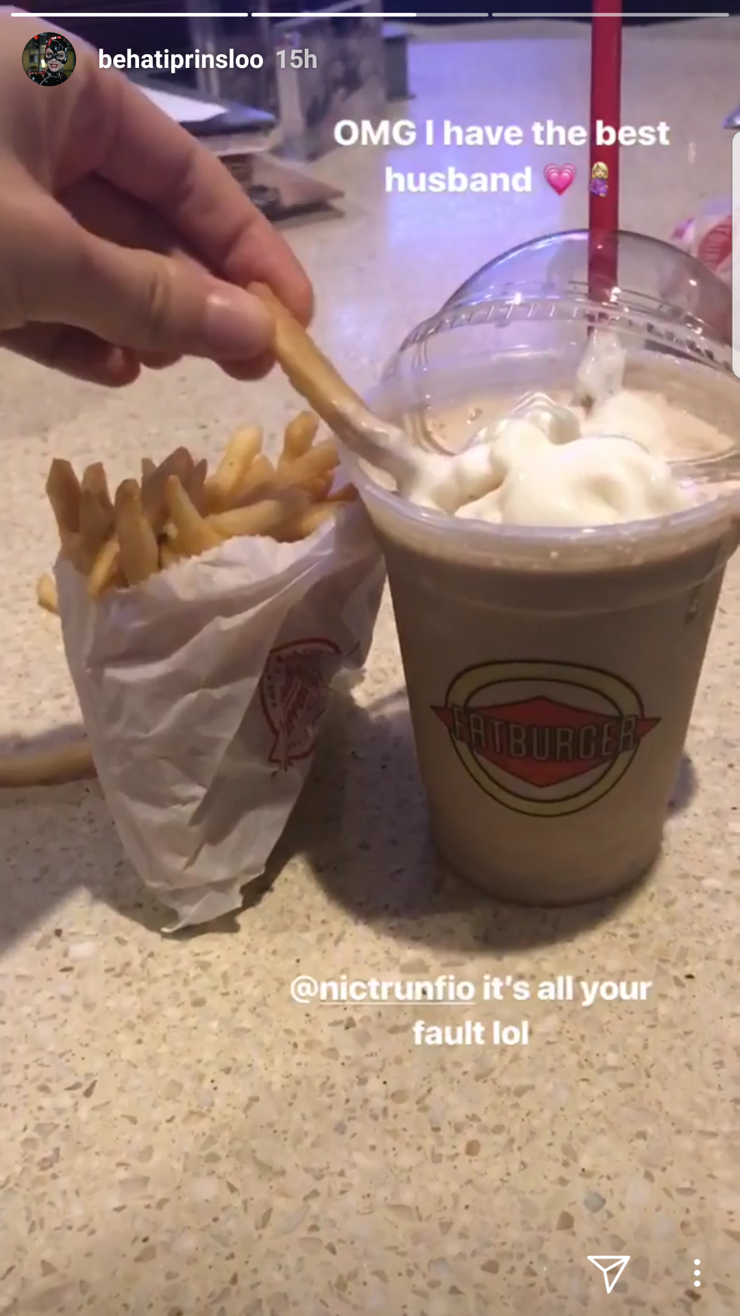 Adam Levine Indulges Behati Prinsloo's Pregnancy Cravings While She ...