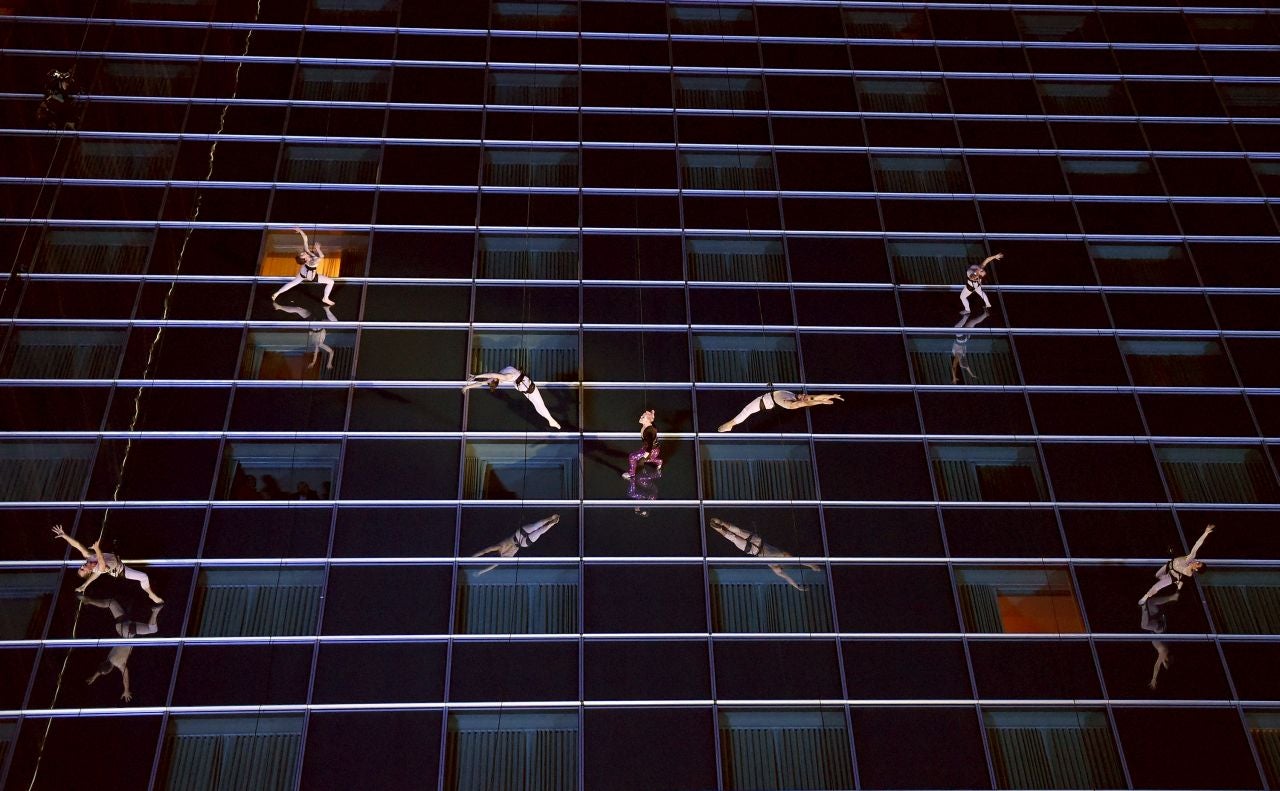 Pink Delivers Most Insane Performance of All Time at 2017 American ...