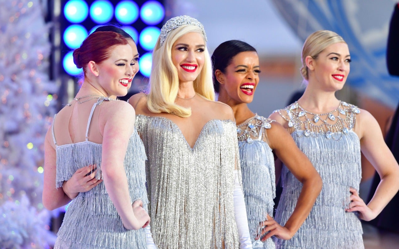 Gwen Stefani Is 'Thankful for All the Love' She Has Around Her This ...