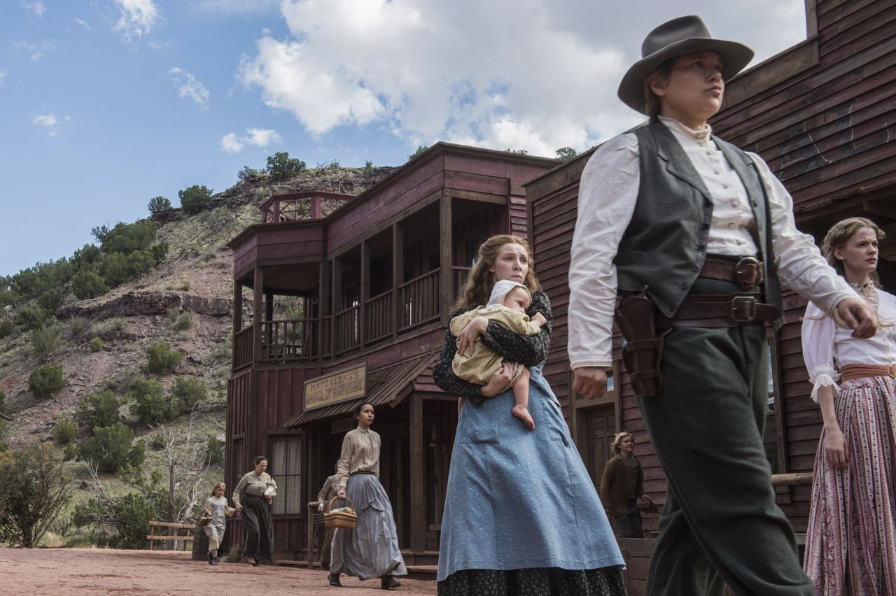 Inside 'Godless' Country: Cast Spill Behind-the-Scenes Secrets From ...