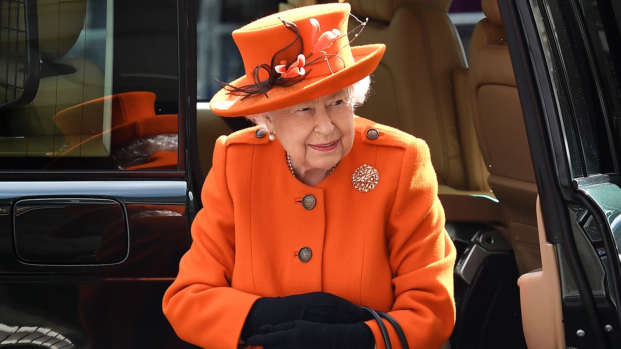 Queen Elizabeth Posts Her First Instagram Pic On Throwback