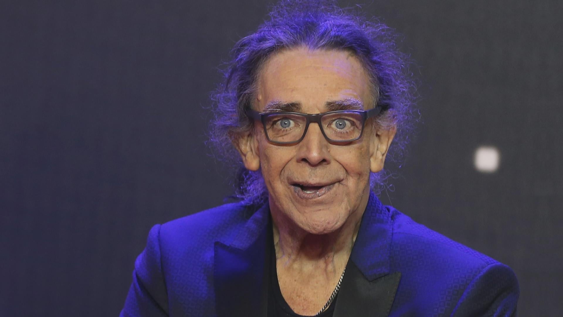 Chewbacca Star Wars Actor Peter Mayhew Who Played Chewbacca Dead At 74