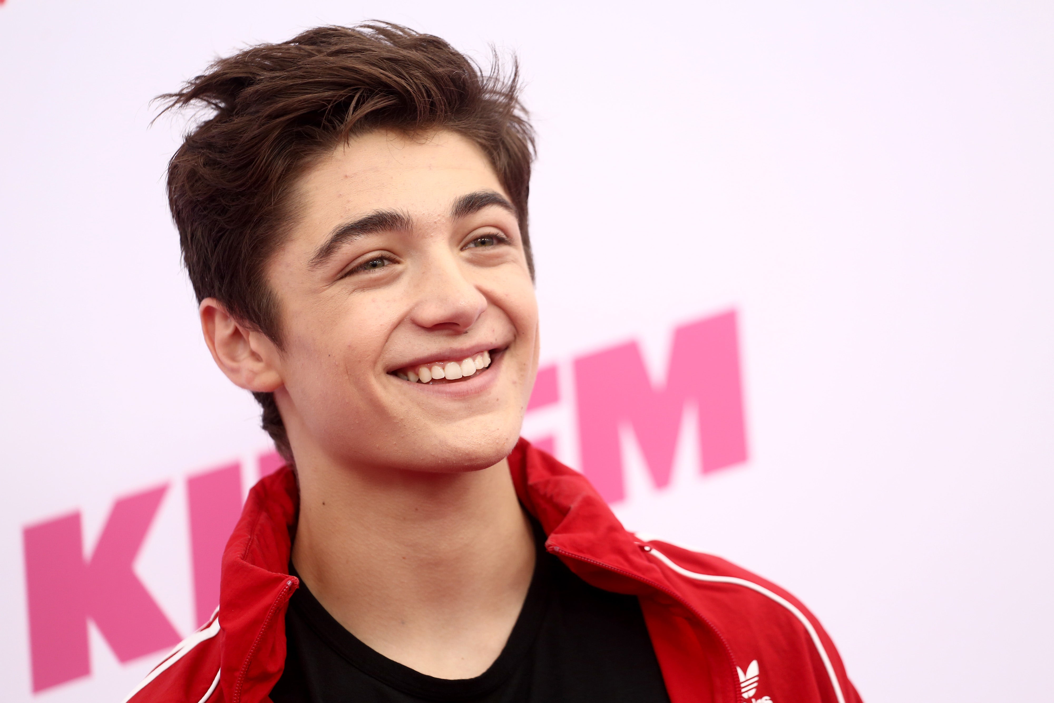 Asher Angel's Instagram, Twitter & Facebook on IDCrawl
