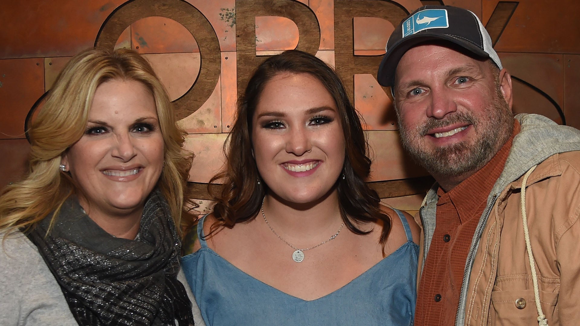 Current Pictures Of Garth Brooks Daughters