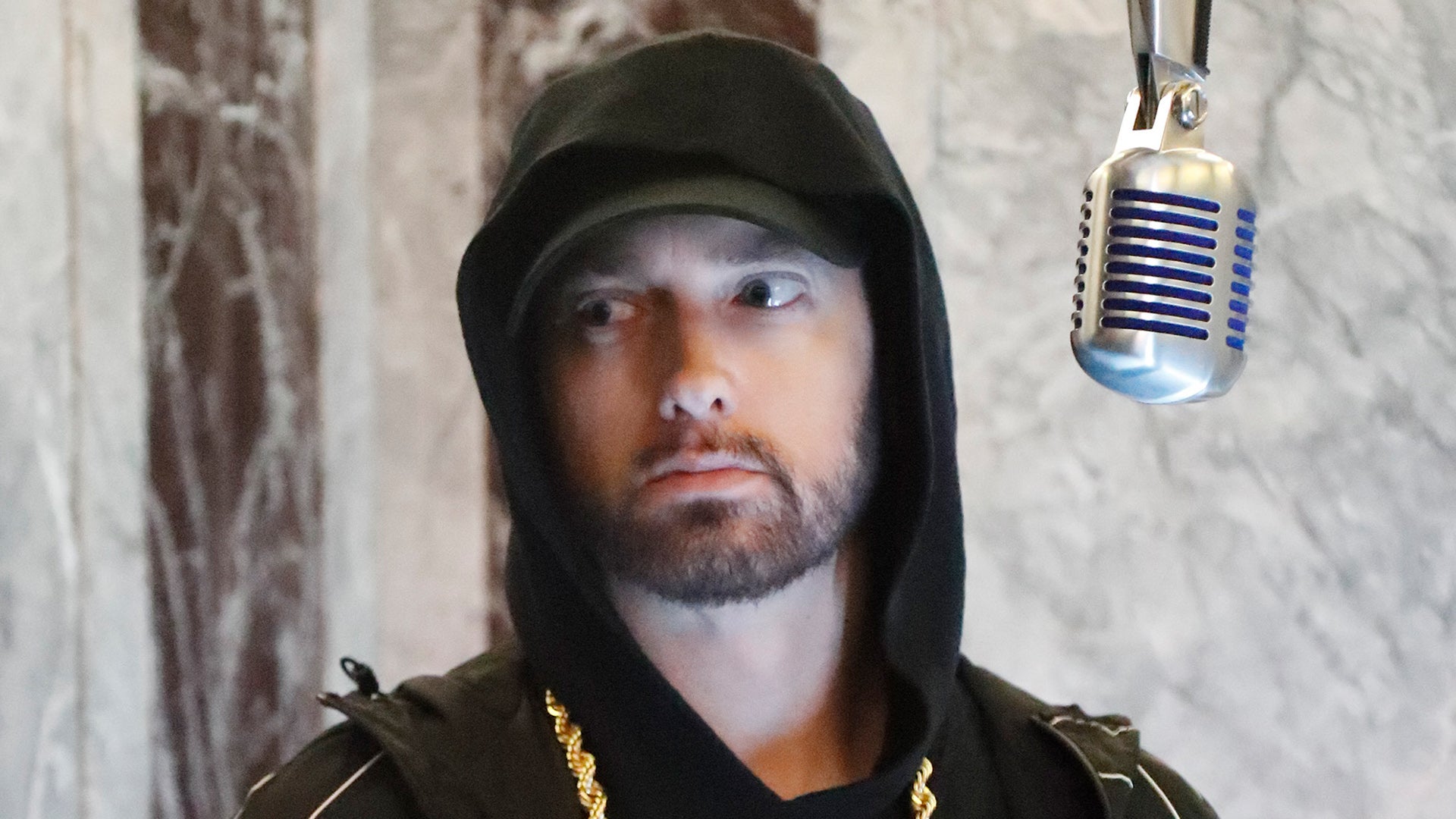 Eminem Abs 2022
