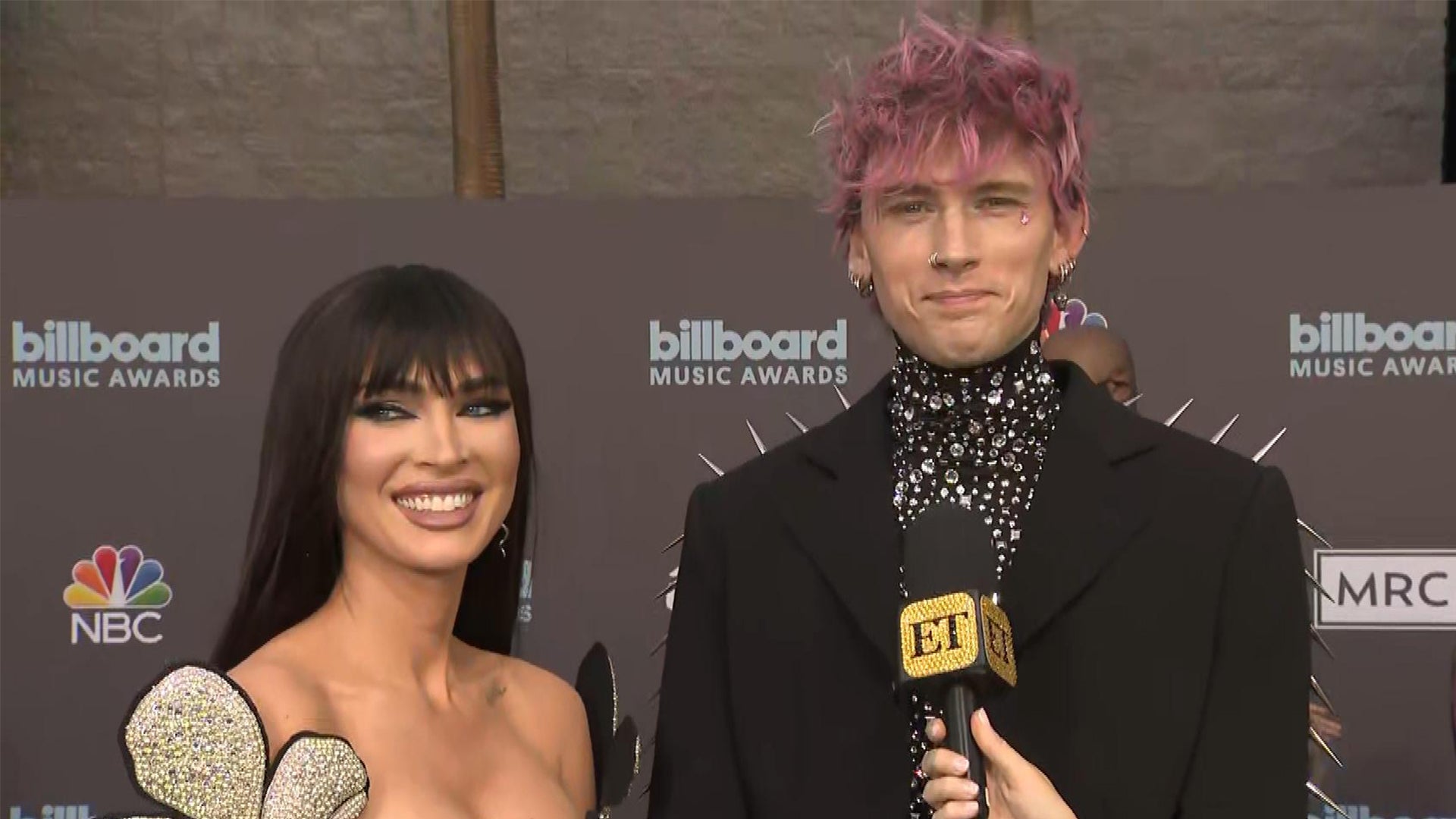 Mgk Smiling 2022