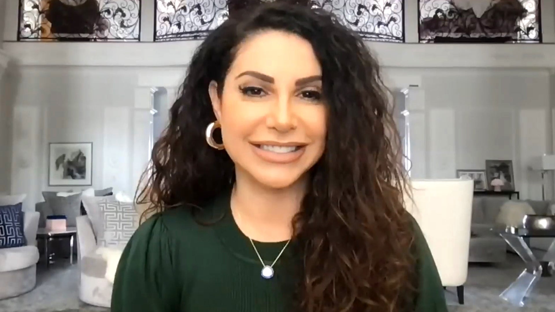 Jennifer Tell's Instagram, Twitter & Facebook on IDCrawl