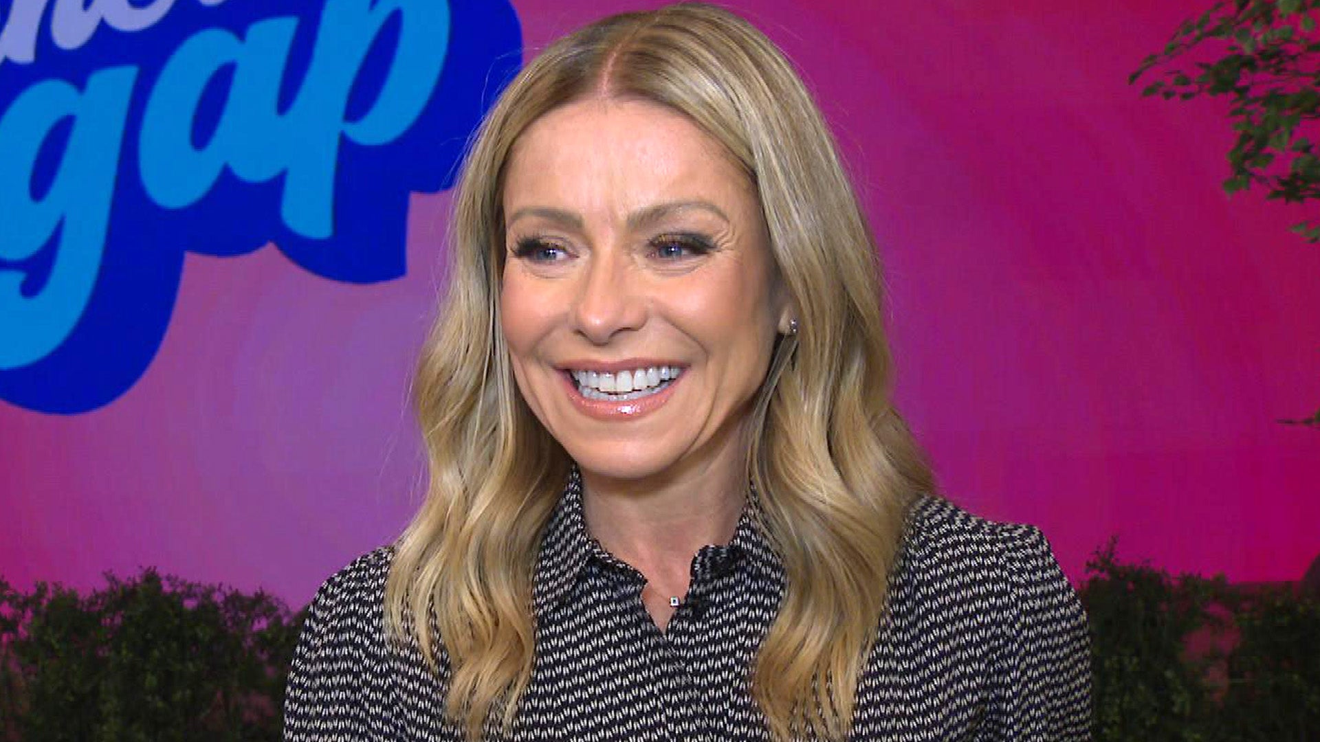 Kelly Ripa Eyes