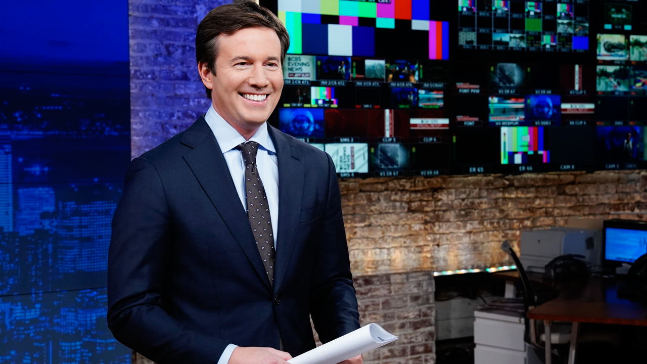 Meet Jeff Glor: 4 Things to Know About the 'CBS Evening News' Anchor | Entertainment Tonight