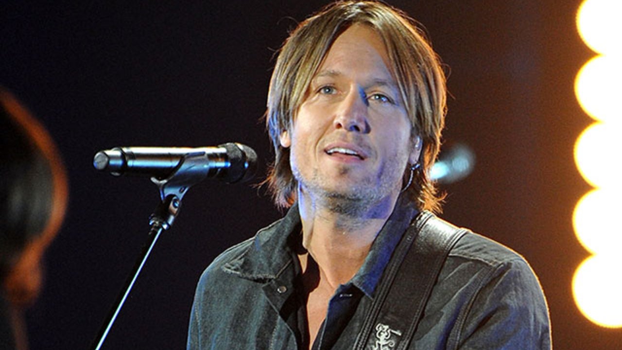 Keith Urban to Return to the Stage After Surgery | Entertainment Tonight