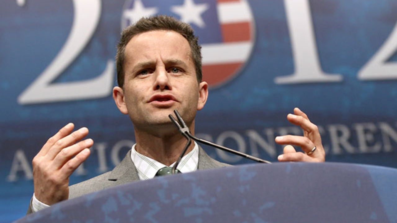 Kirk Cameron Strikes Back at Critics | Entertainment Tonight