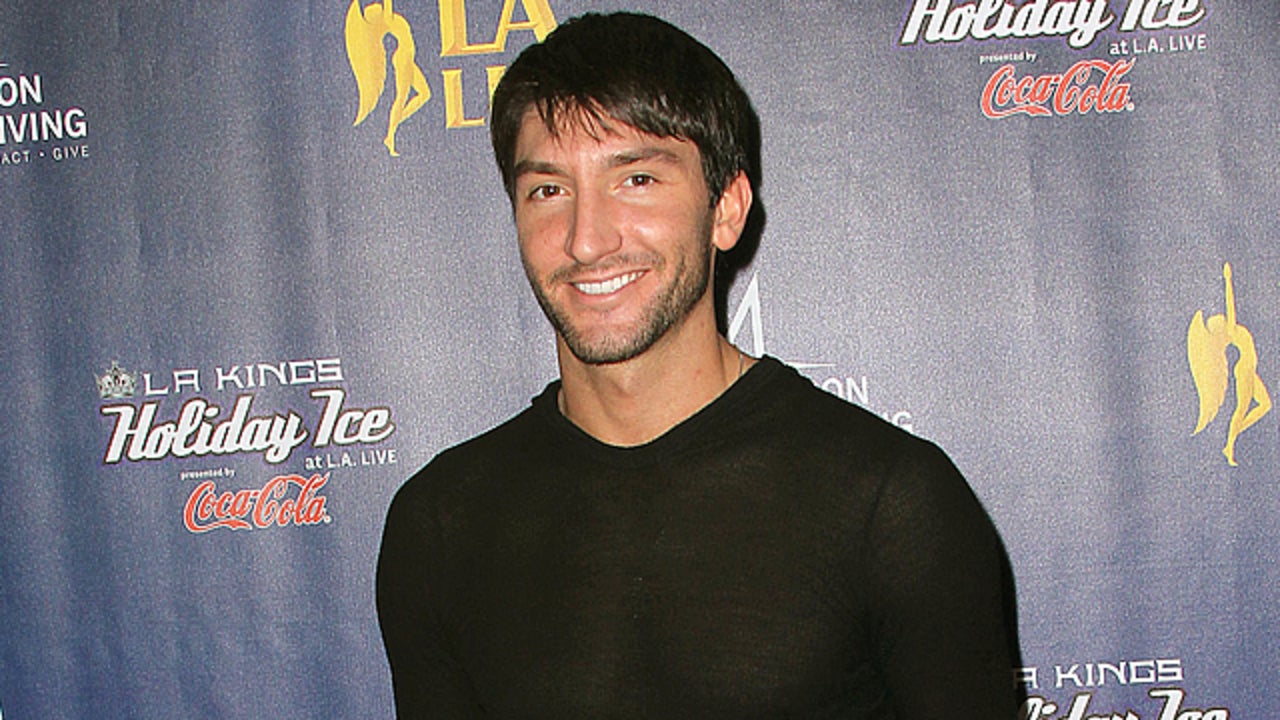 Evan Lysacek Announces Return to Skating | Entertainment Tonight