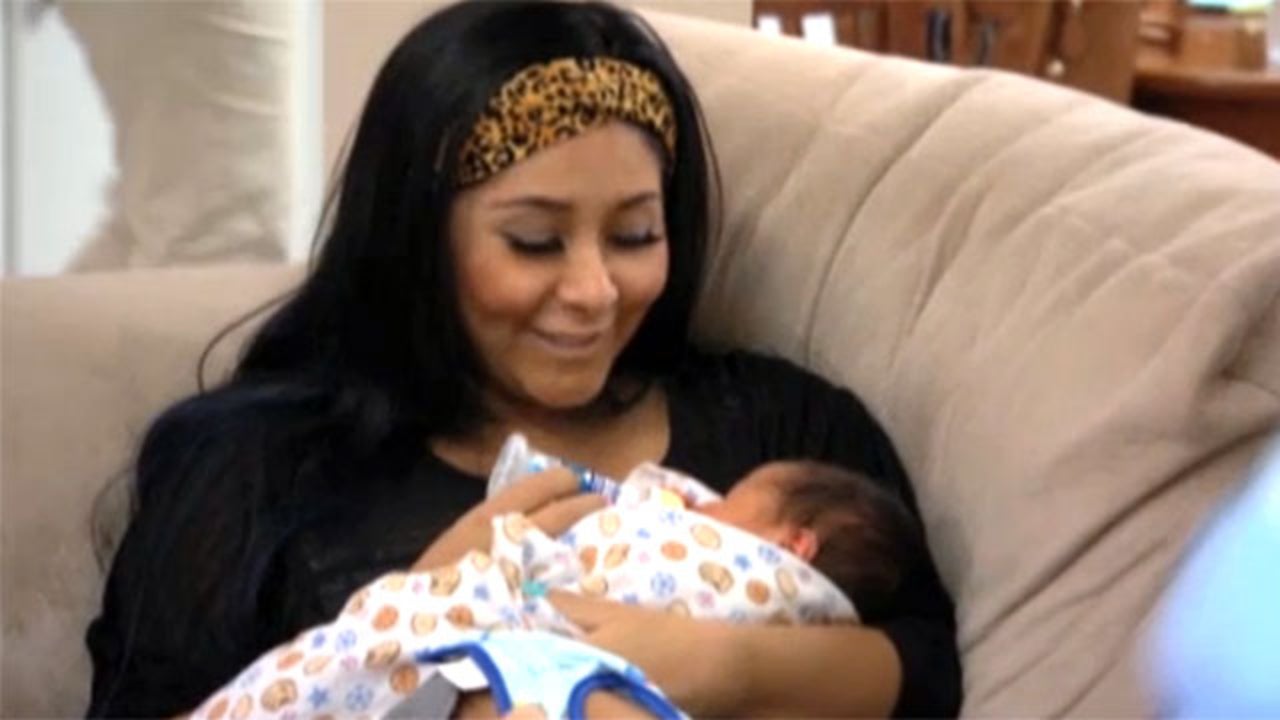 Snooki Tears Up Over Her 'Little Meatball' Lorenzo | Entertainment Tonight