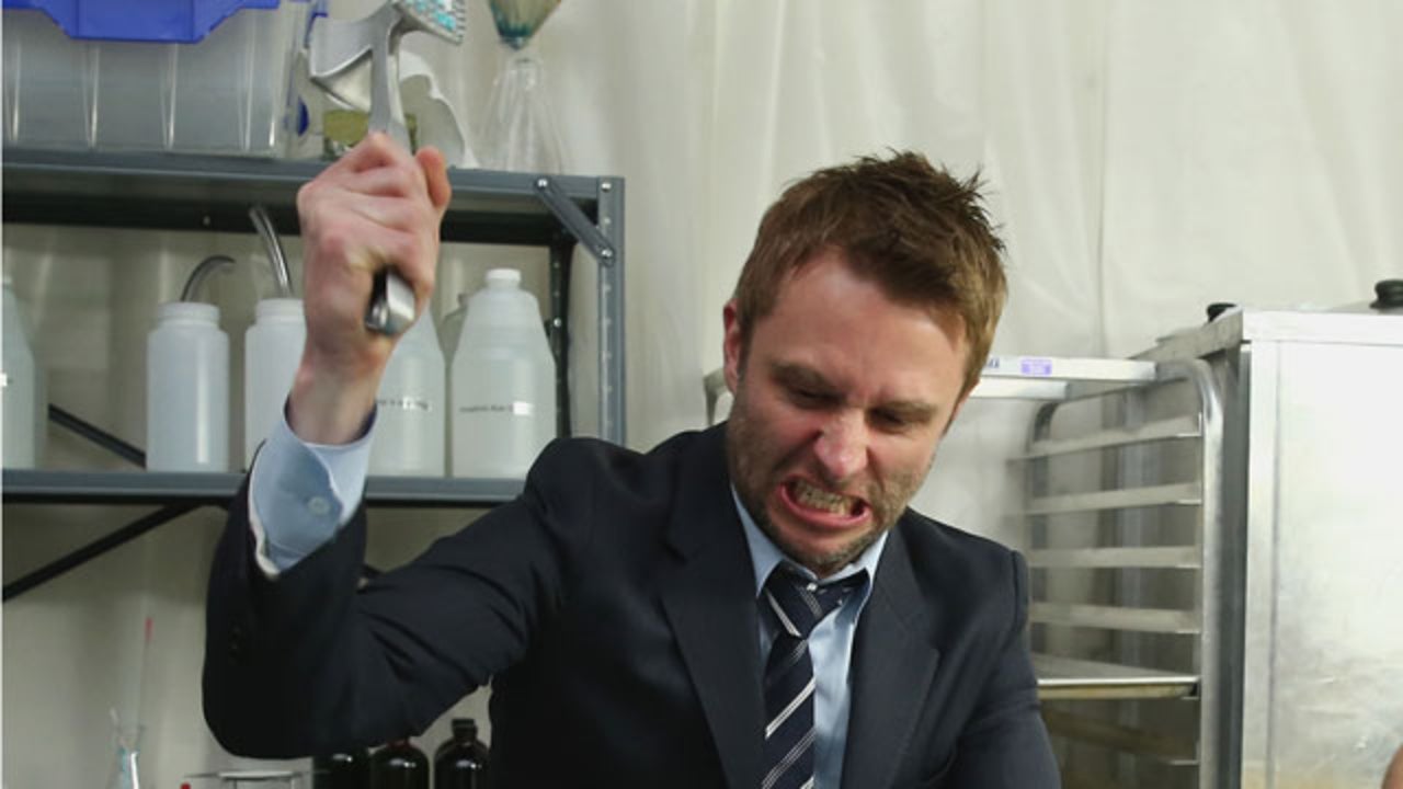 Chris Hardwick's Talking 'Bad' & 'Dead' Preview | Entertainment Tonight