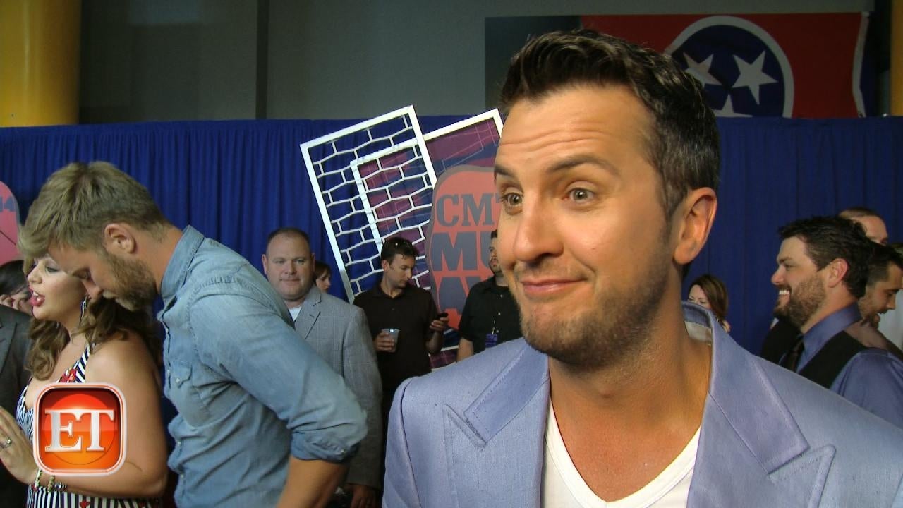 Luke Bryan Makes Fun Of His 'Scary' Stage Fall | Entertainment Tonight