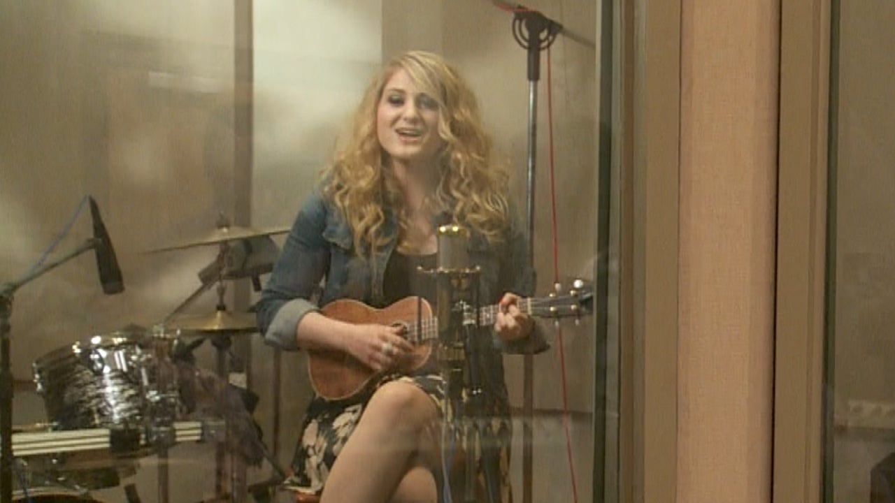 Meghan Trainor Plays 'All About That Bass' on the Ukulele ...