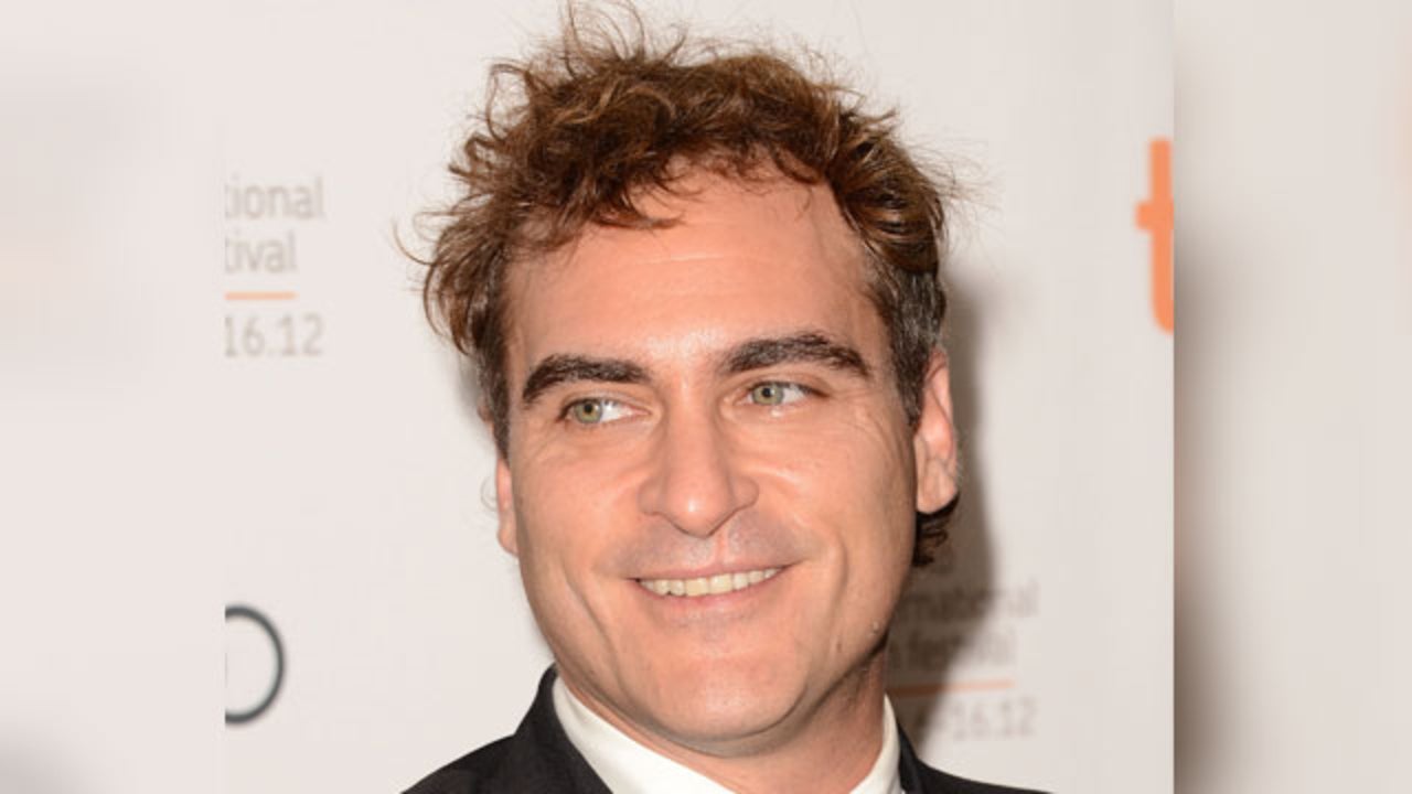 Joaquin Phoenix Opens Up About Growing Up in the Children of God Cult ...