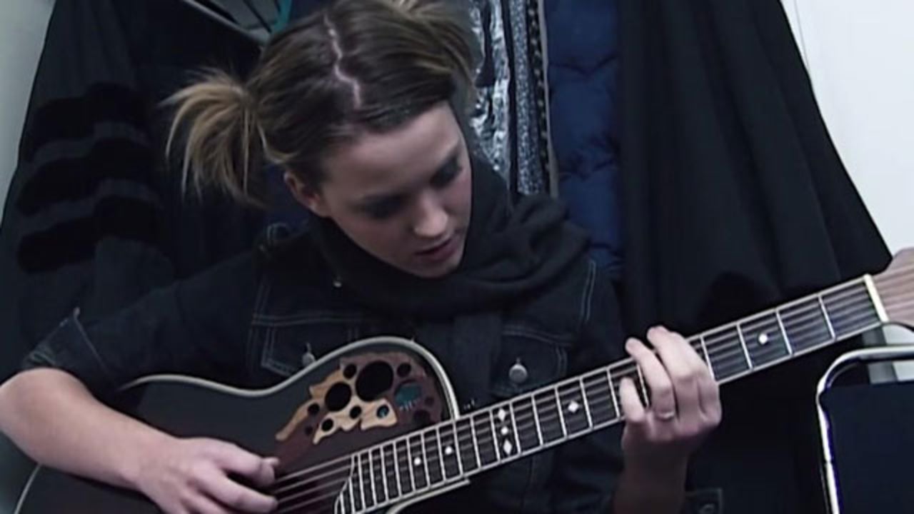 Teenage Katy Perry Sings and Cries in New Footage from Her First Tour ...