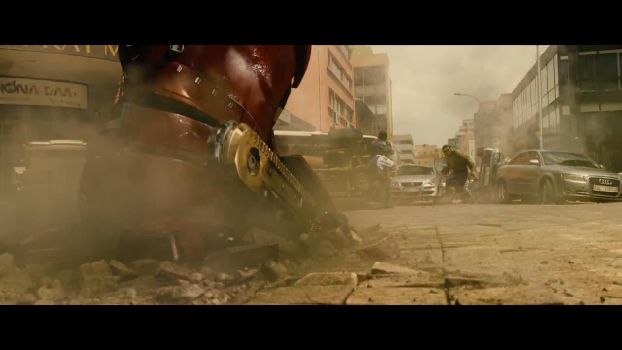 13 Mind-Blowing Moments From the First 'Avengers: Age Of Ultron ...