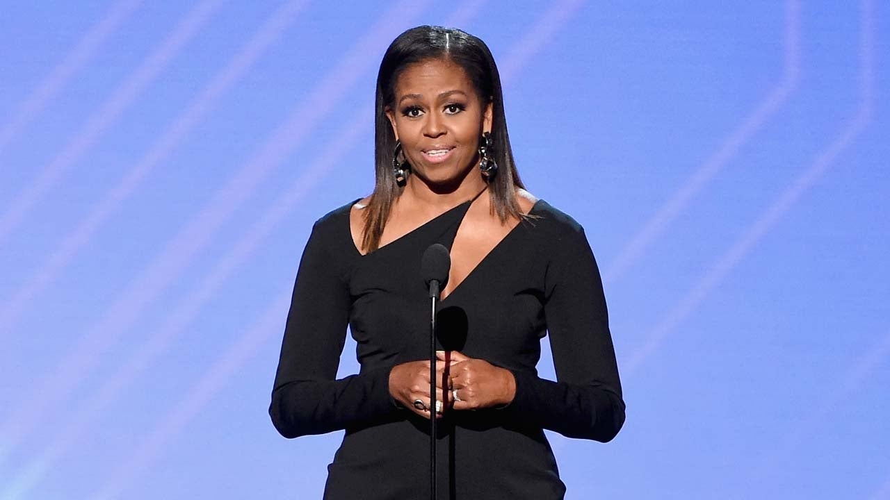 Michelle Obama Shows Off Toned Physique, Flashes Leg on a Yacht in ...