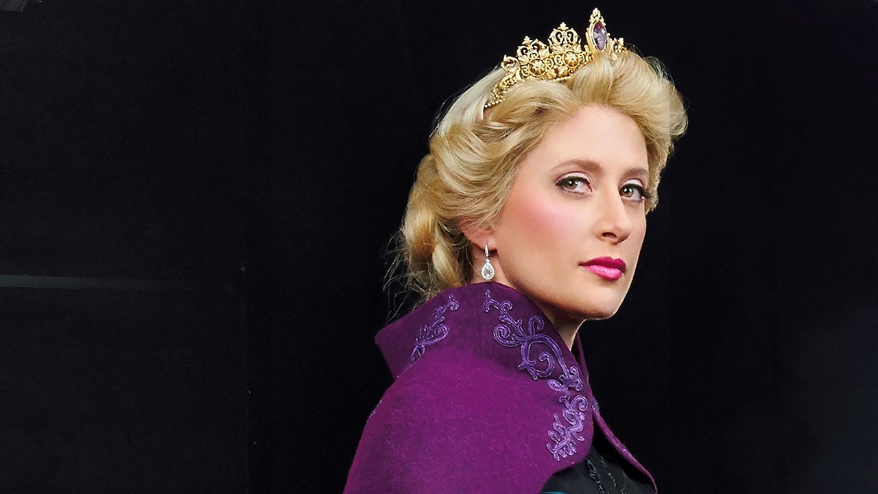'Frozen': Get Your First Look at Elsa, Anna, Kristoff and Hans in ...