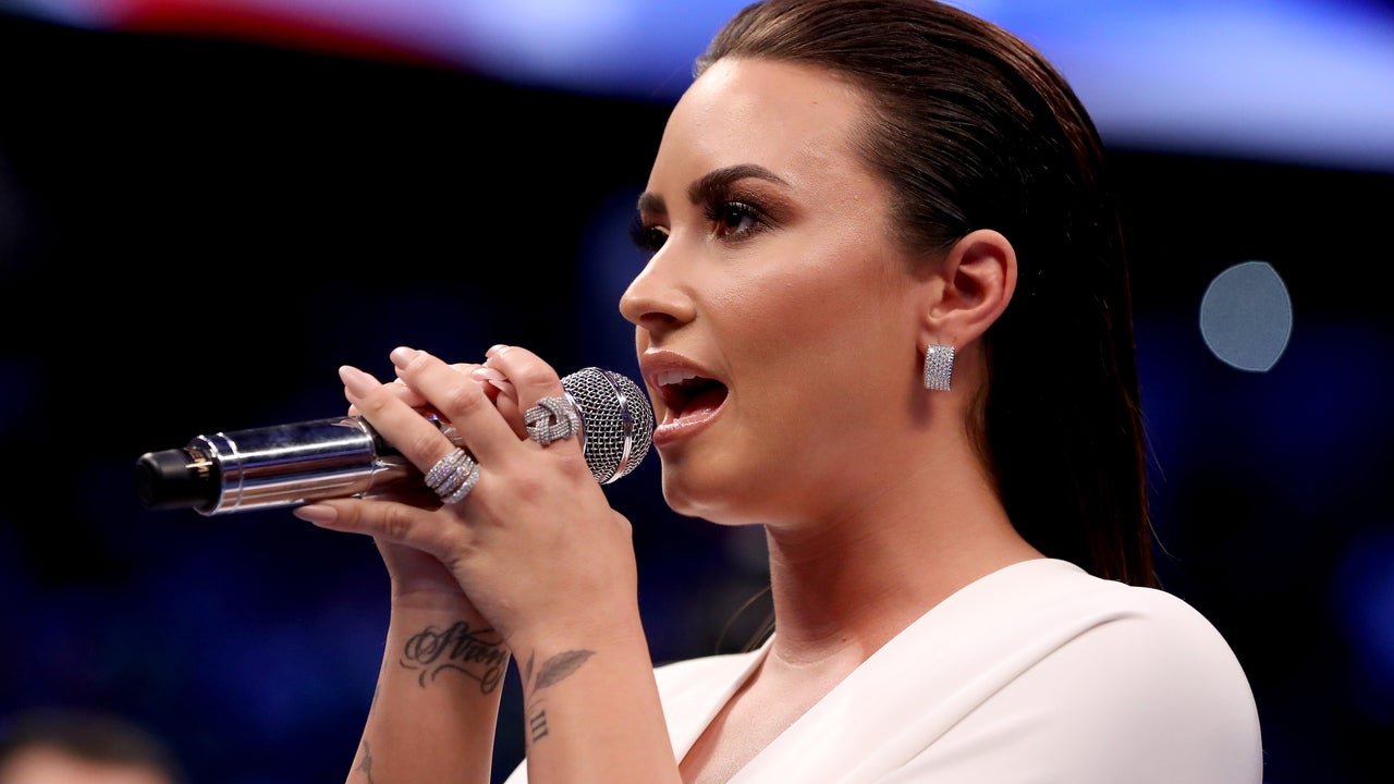 Demi Lovato Slays the National Anthem at Mayweather-McGregor Fight ...