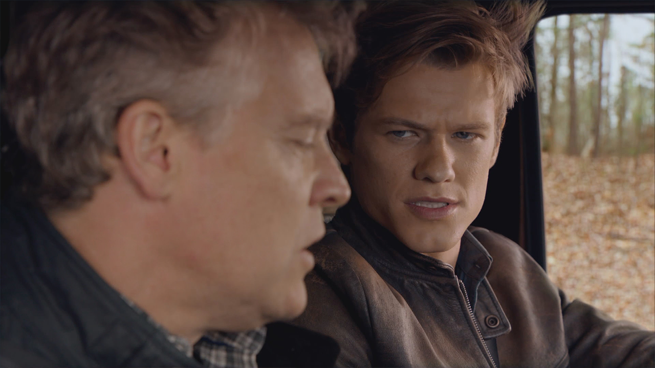 'MacGyver' Meets His Father for the First Time in Explosive Season 2 ...