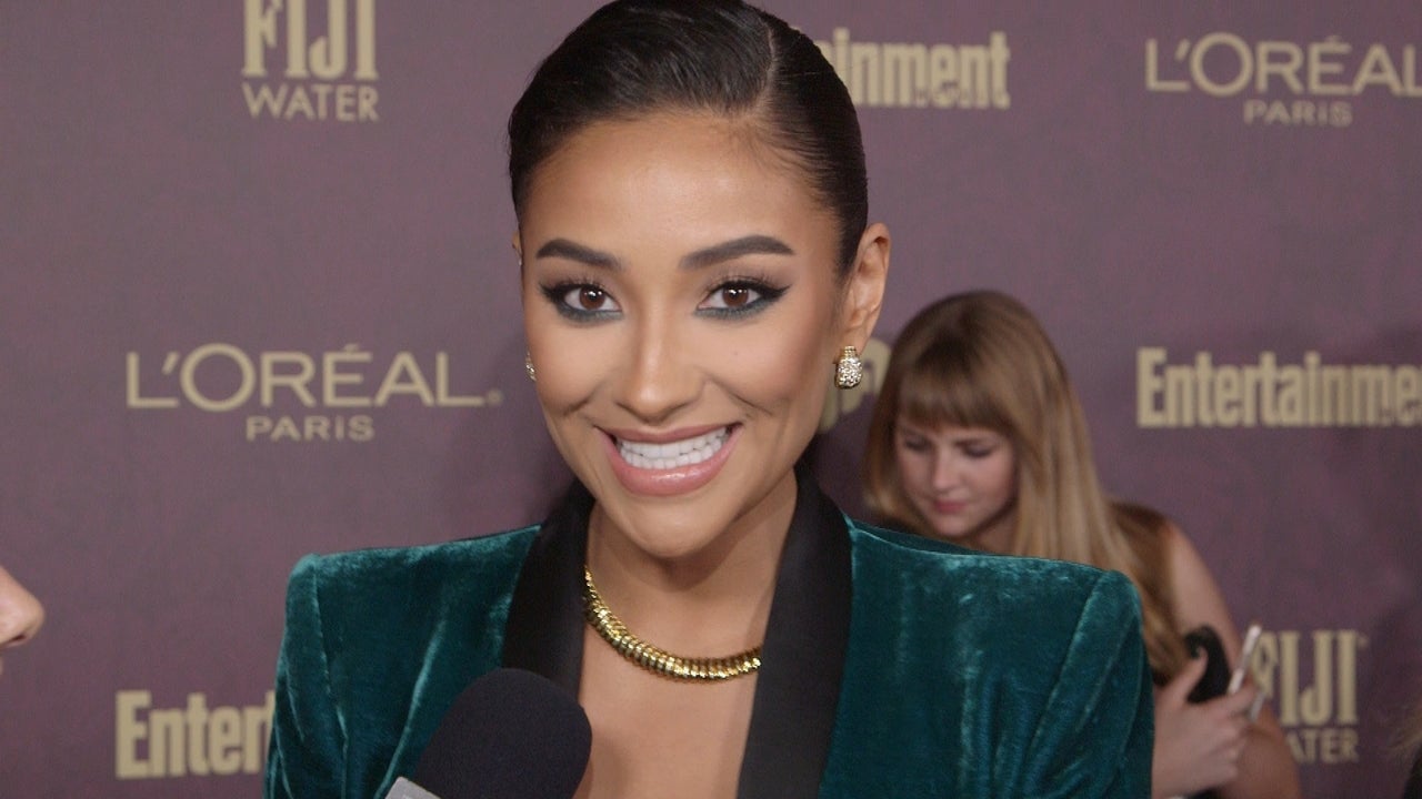 Shay Mitchell Teases 'Pretty Little Liars' Reunion With the 'Whole Cast' (Exclusive ...