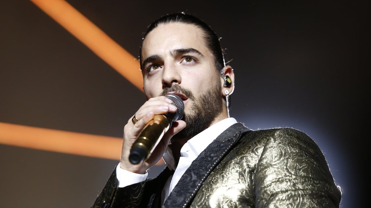 Maluma Celebrates Women While Receiving Extraordinary Evolution Award ...