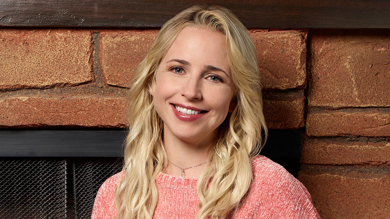 'The Conners': Lecy Goranson Opens Up About Becky's Pregnancy and Life ...