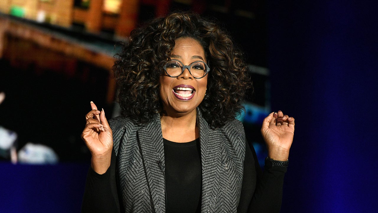 Oprah Winfrey Pointing