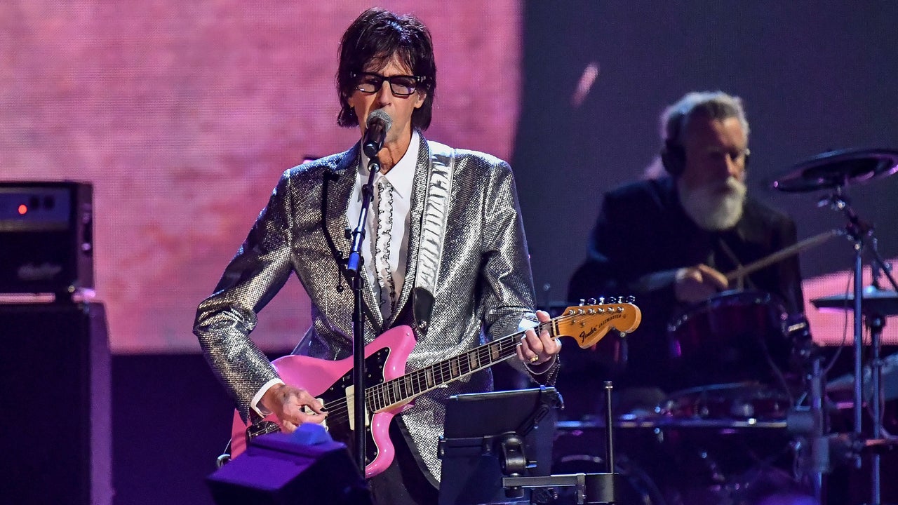 Ric Ocasek, Lead Singer of The Cars, Dead at 75 | Entertainment Tonight