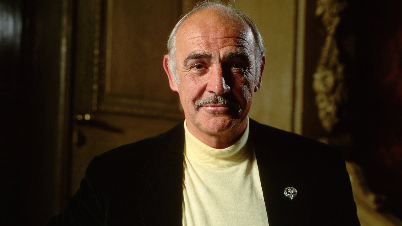 Sean Connery Dead at 90: Arnold Schwarzenegger, Catherine Zeta-Jones ...
