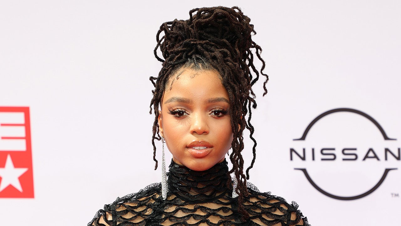 Chloe Bailey Misses Her Sister Halle 'Every Single Day' While She's ...