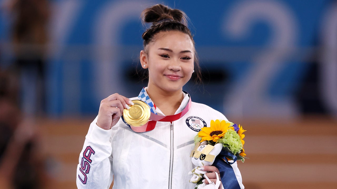 Suni Lee Wins Olympic Gold as Simone Biles Cheers From the Stands ...