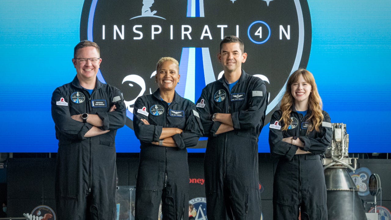 Inside Netflix's Inspiration4 Docuseries Following Civilians Into Space ...