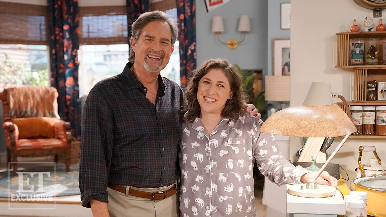 Mayim Bialik Reunites With 'Blossom' Dad Ted Wass in 'Call Me Kat ...