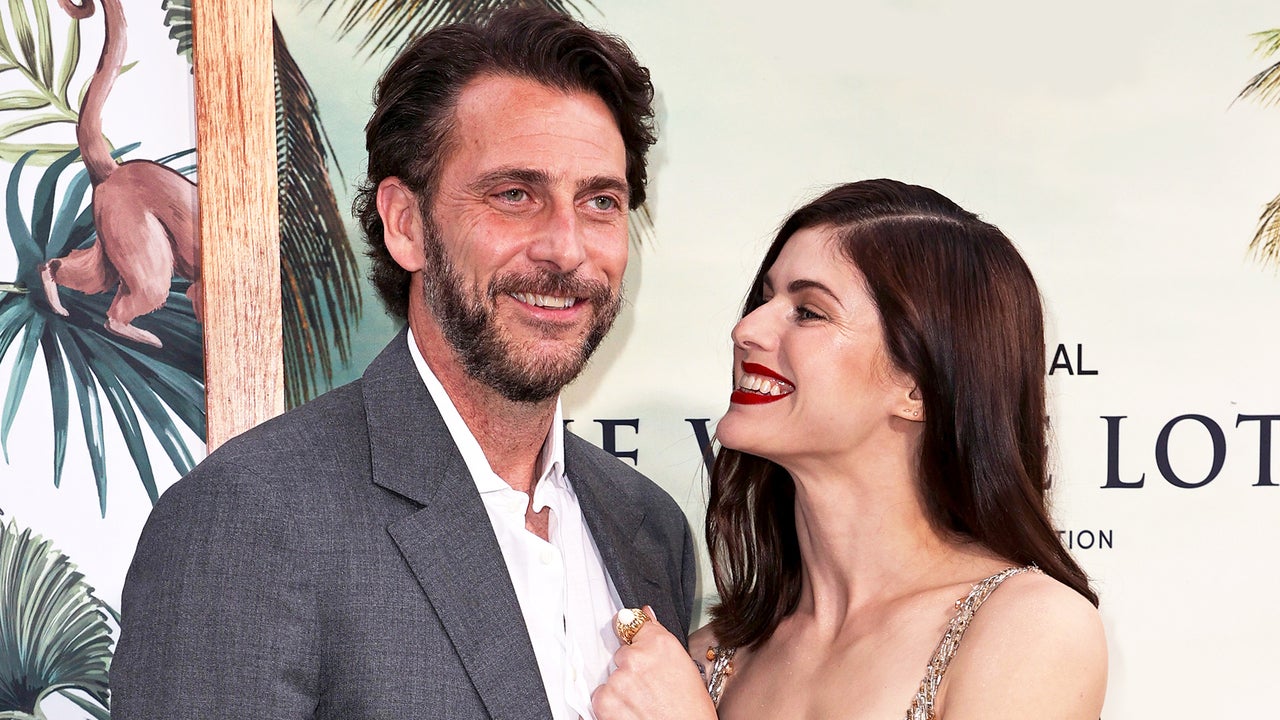 Alexandra Daddario Marries Andrew Form -- See the Stunning Wedding Pics ...
