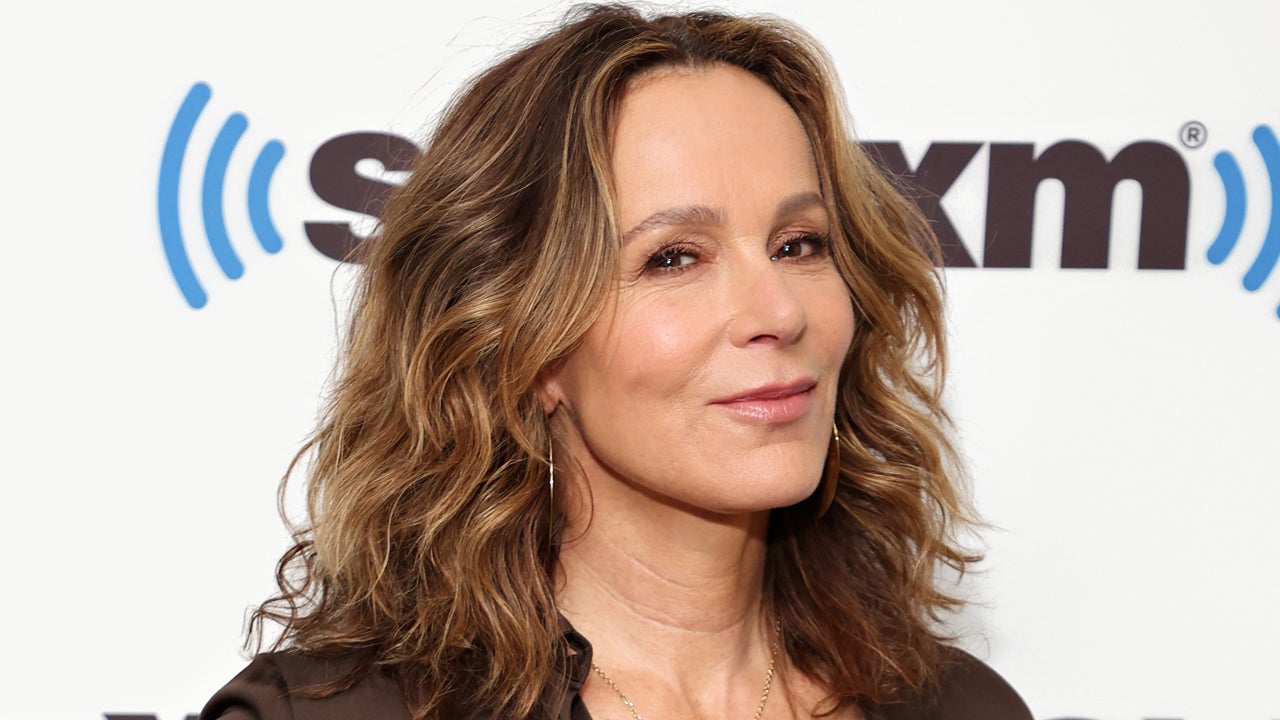 Jennifer Grey Is Unrecognizable as Church Leader Gwen Shamblin -- See ...