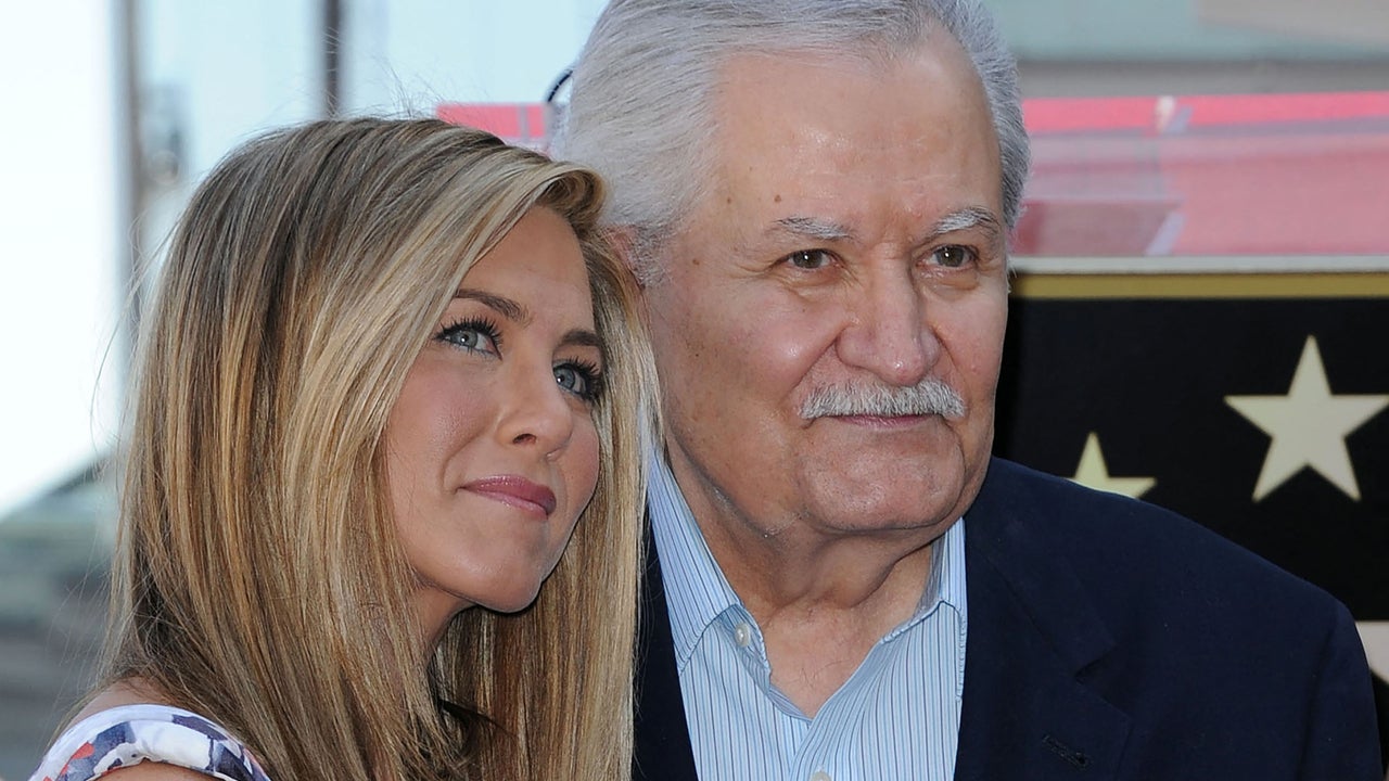 How Jennifer Aniston's Late Father John Was Honored During His Final ...