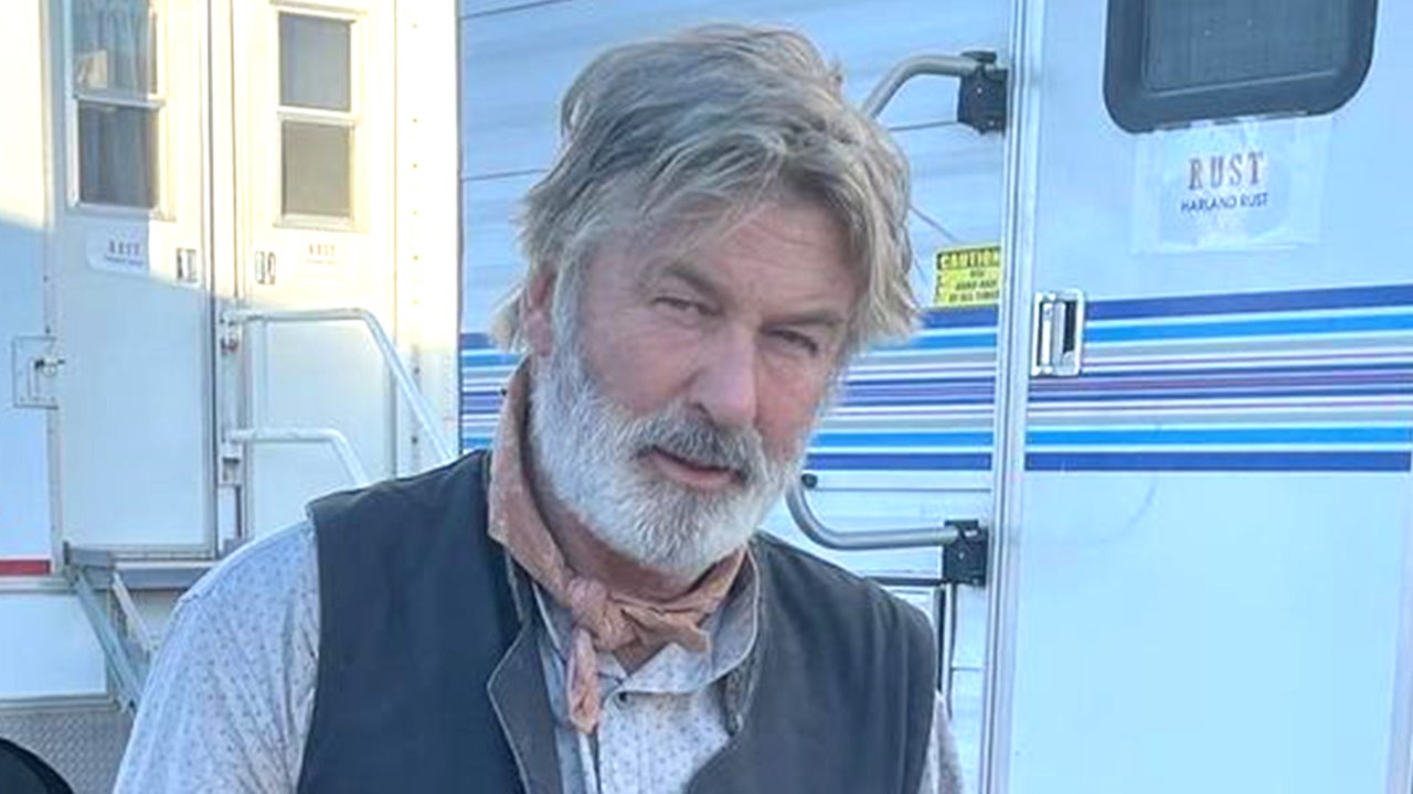 Alec Baldwin's Claim He Didn't Pull Trigger In 'Rust' Shooting Refuted ...