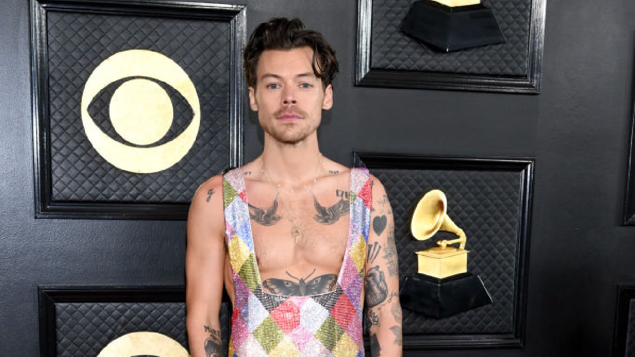 Harry Styles Hits the 2023 GRAMMYs Red Carpet in Sparkling Jumpsuit ...