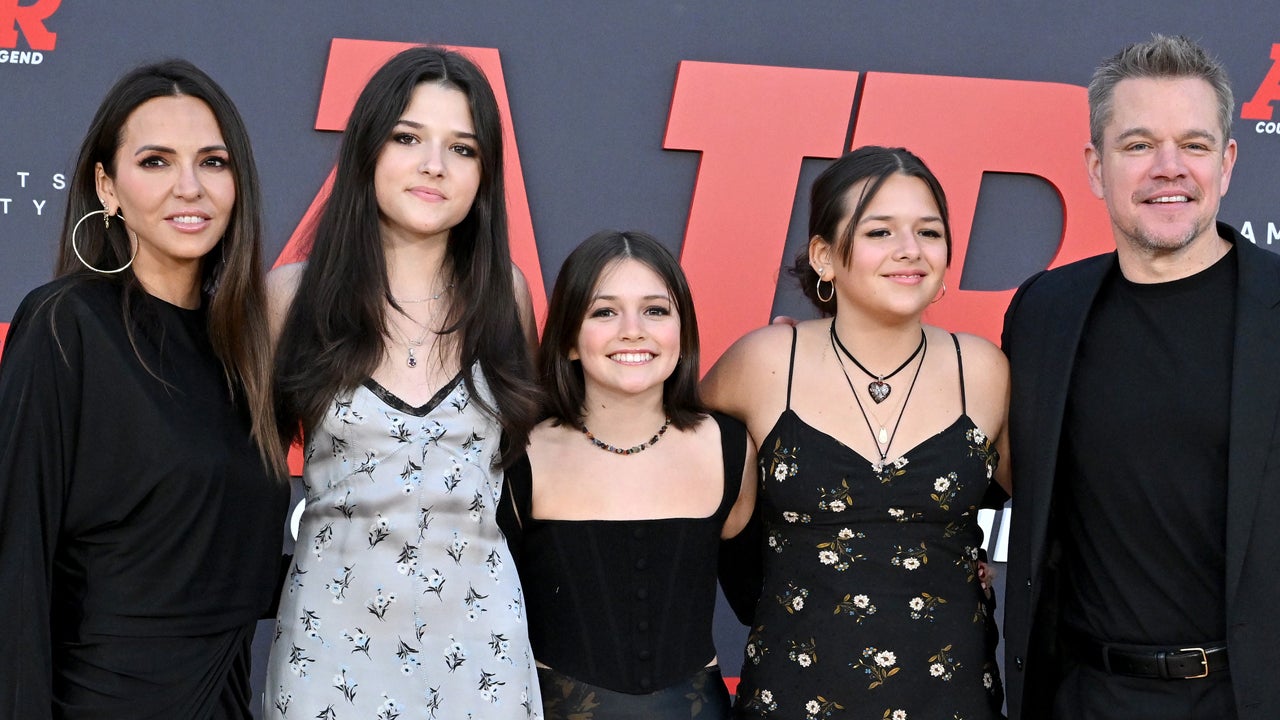 Matt Damon Makes Rare Appearance With His Three Daughters at 'Air ...