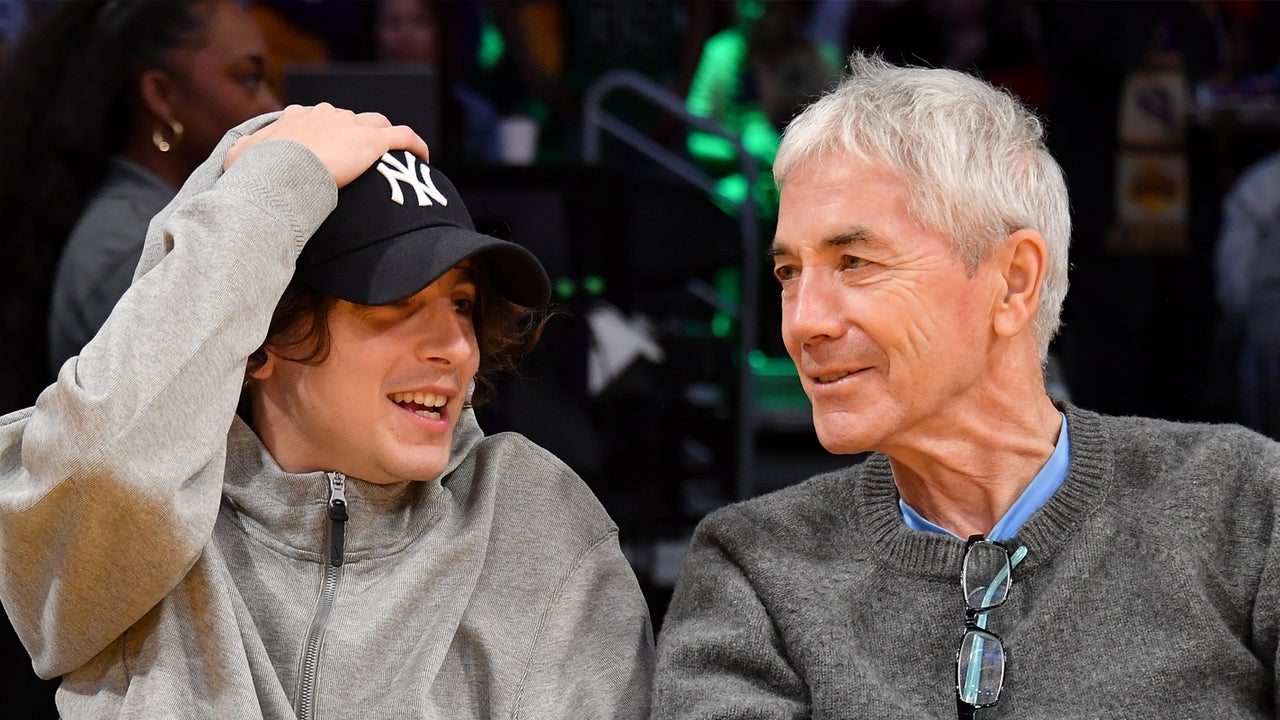 Celeb Sports Fans Get Their Cheer On | Entertainment Tonight