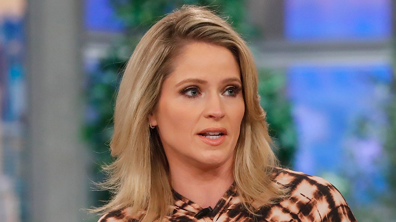 'The View's Sara Haines Reflects on Postpartum Depression and Hitting ...