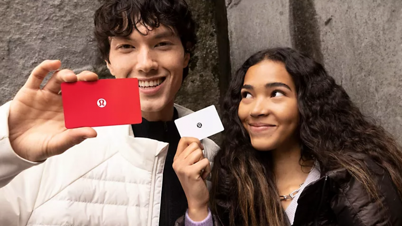lululemon Top Picks: The 10 Best Things to Buy With Your lululemon Gift ...