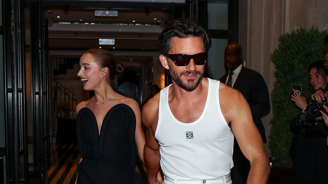 'Bridgerton' Stars Jonathan Bailey and Phoebe Dynevor Step Out Together ...