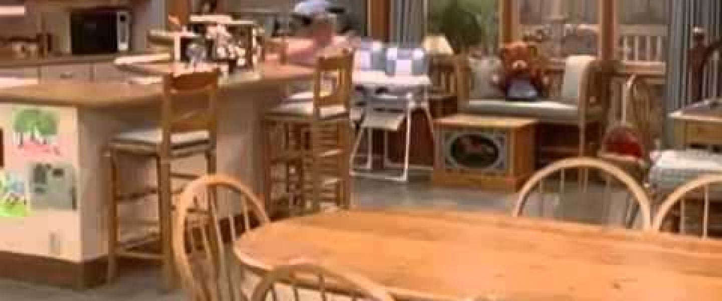 Full House Show Kitchen