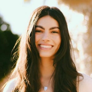 Ashlyn Robinette | Entertainment Tonight